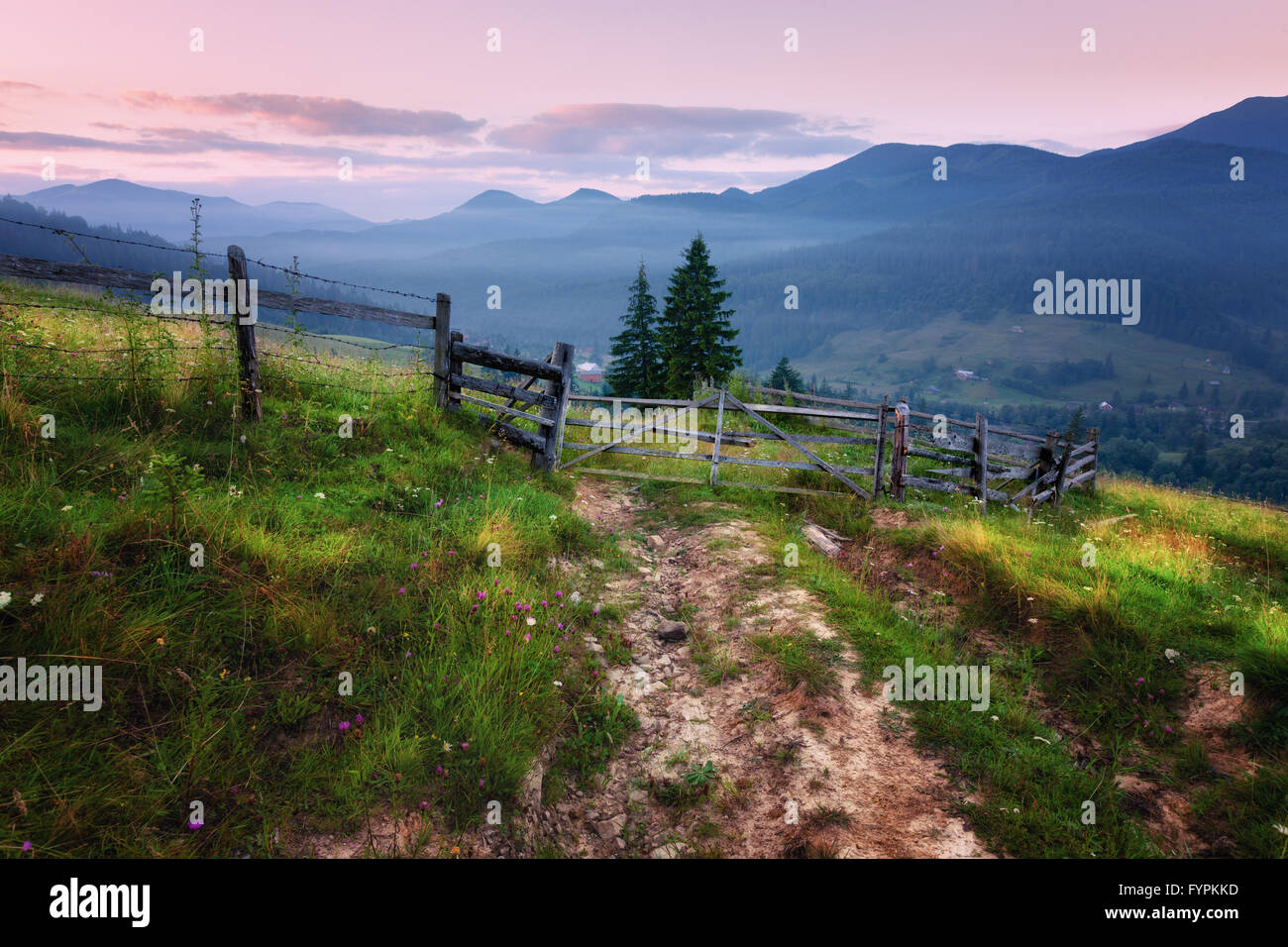Morning mountains landscape hi-res stock photography and images - Alamy