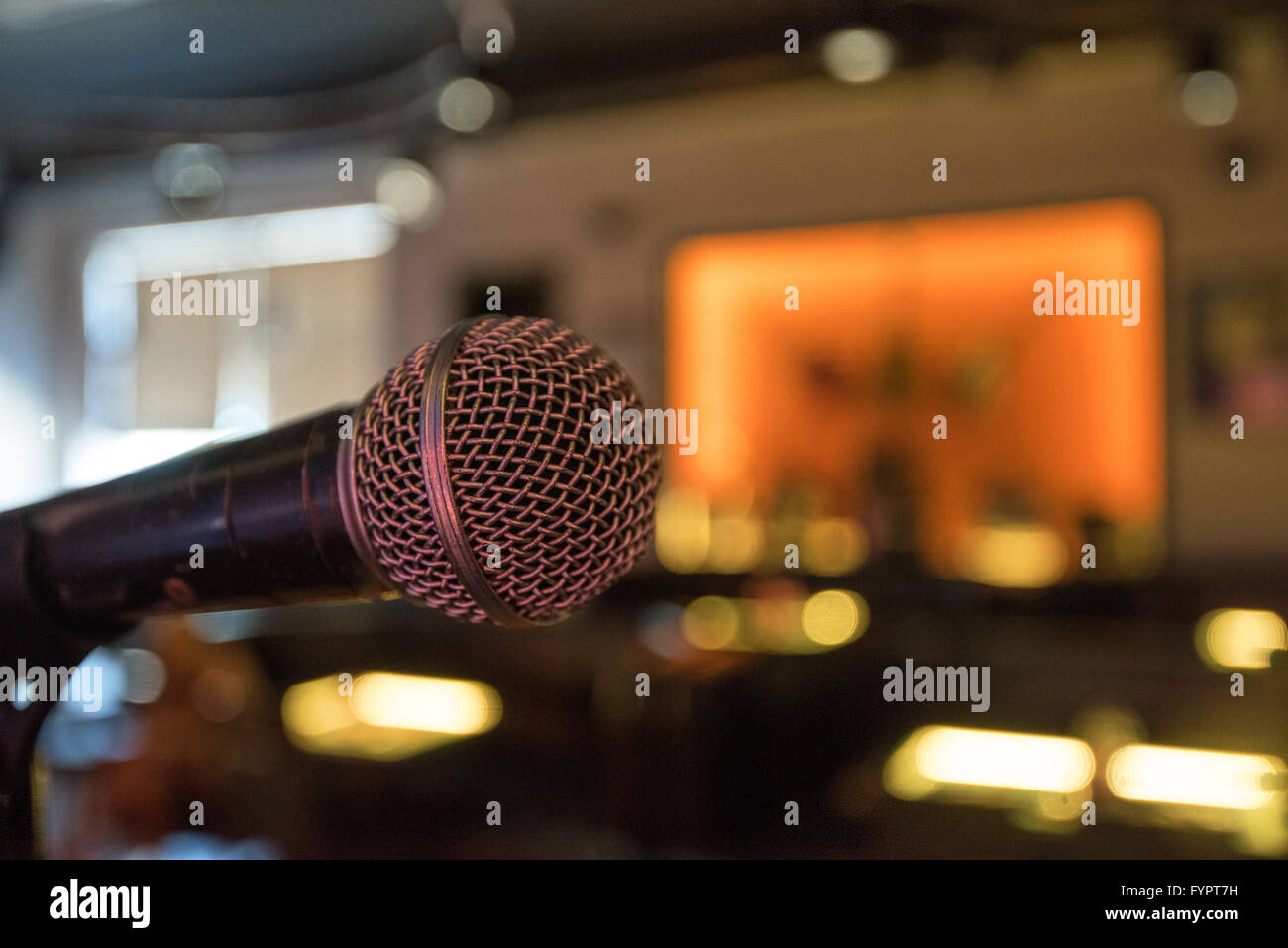 Pop star microphone microphone hi-res stock photography and images - Alamy