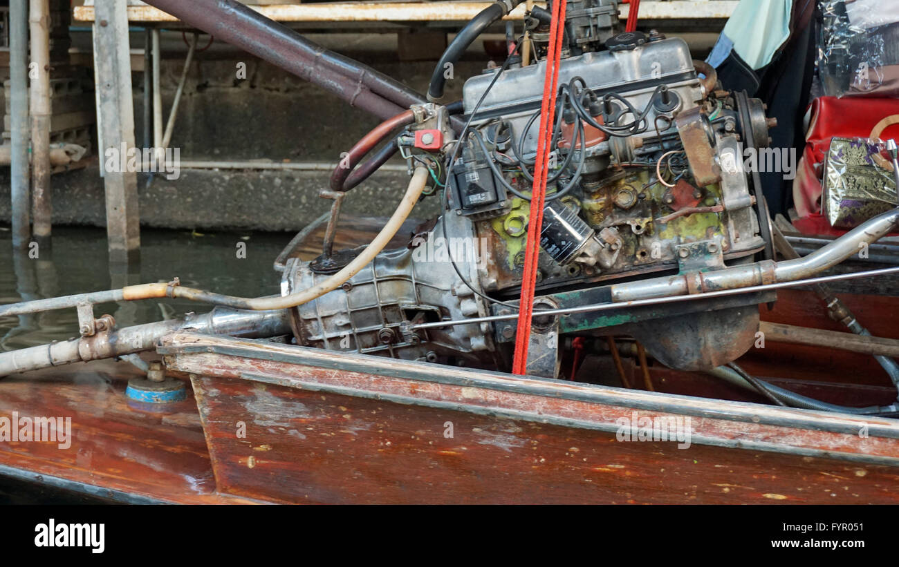 famous traditional Damnoen Saduak Floating Market in thailand Stock ...