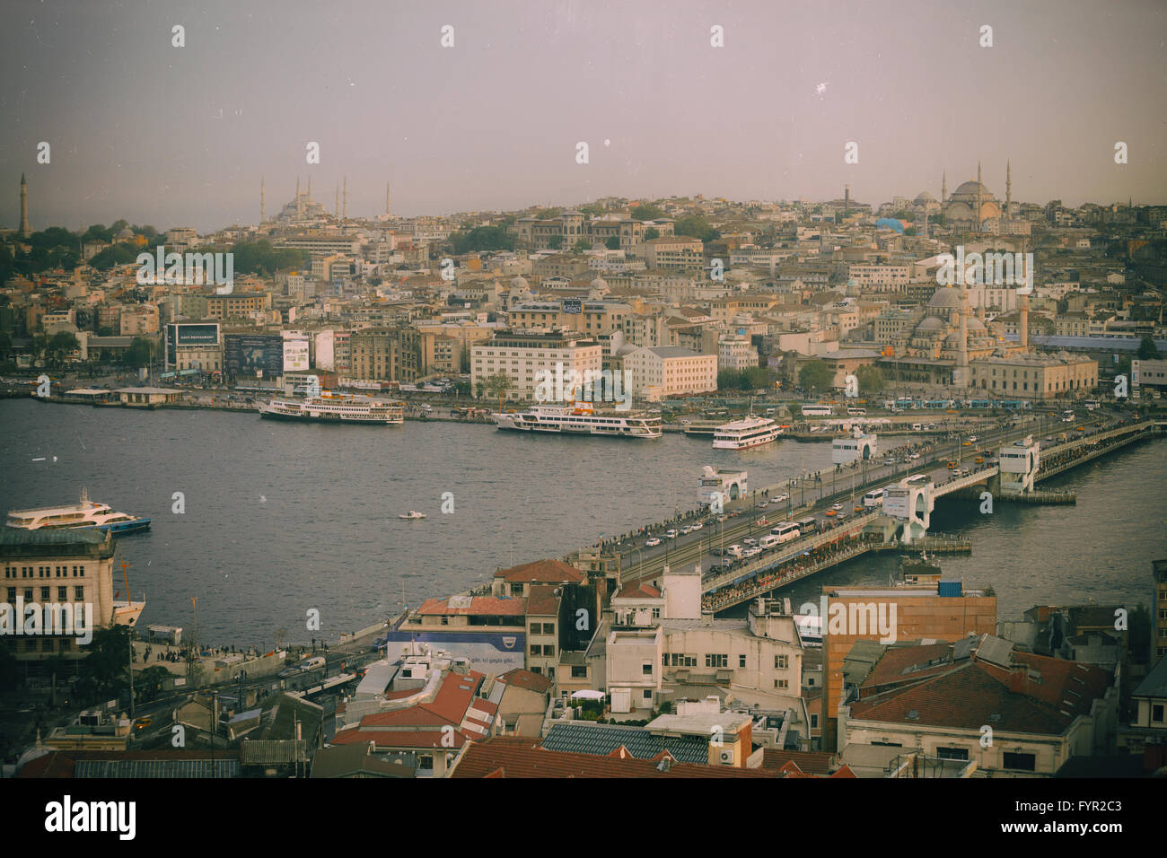 Retro skyline hi-res stock photography and images - Alamy