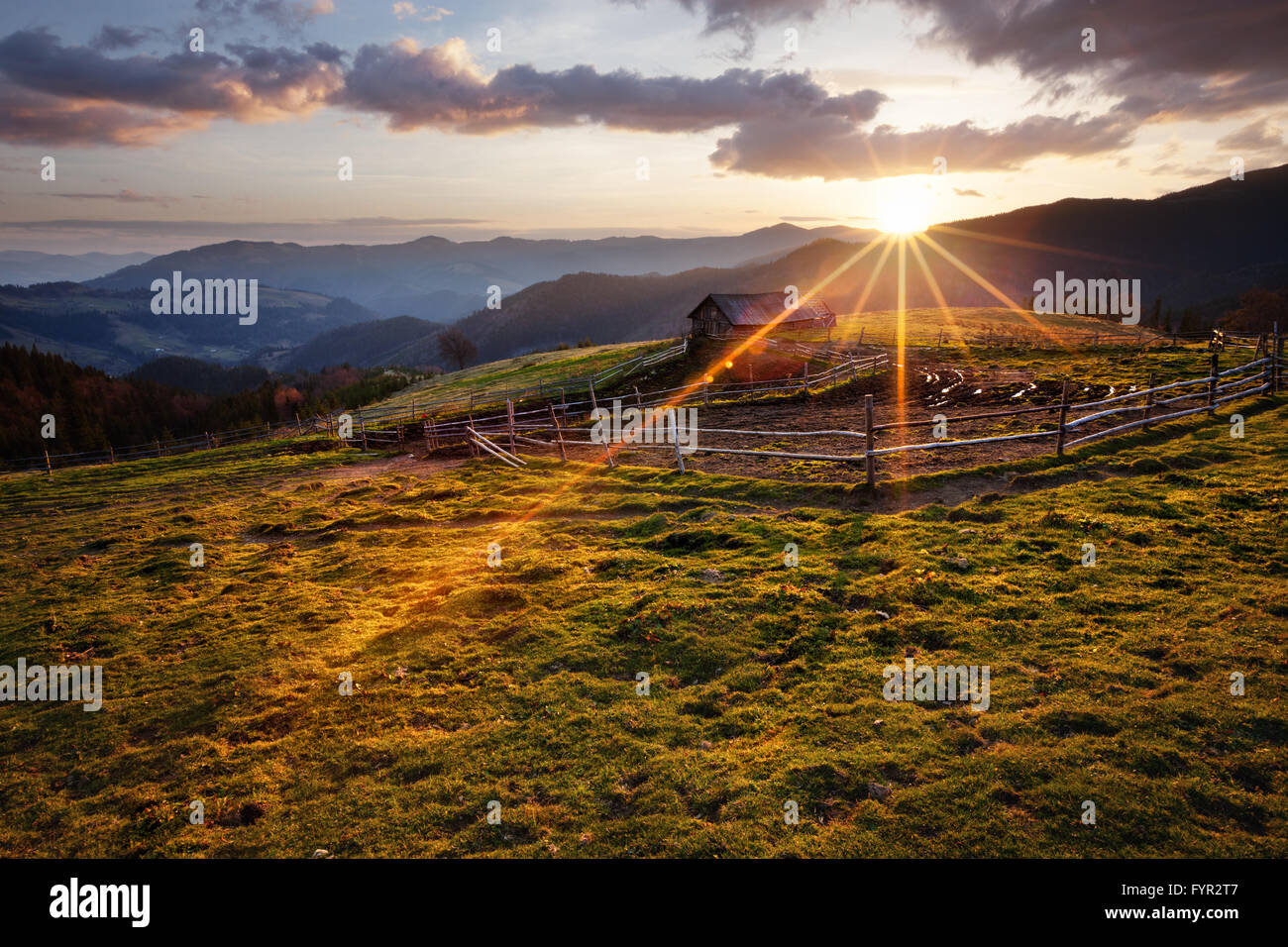 Rural and sunny hi-res stock photography and images - Alamy