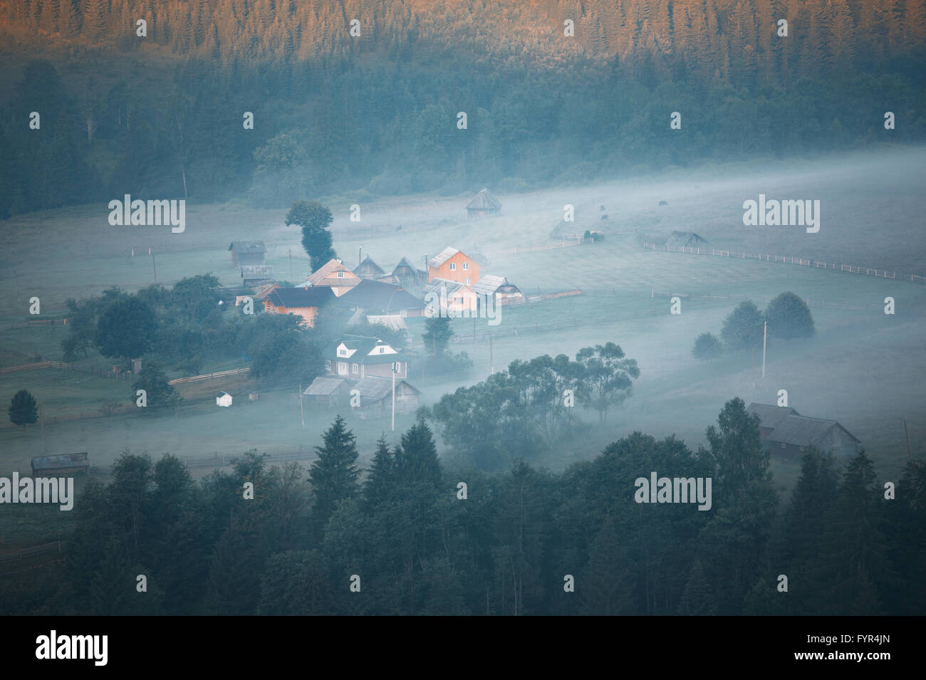 Rural misty hi-res stock photography and images - Alamy