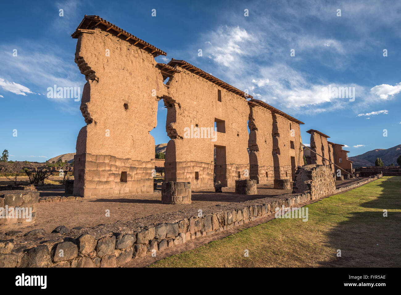 Peru america south inca temple ruin raqchi hi-res stock photography and ...