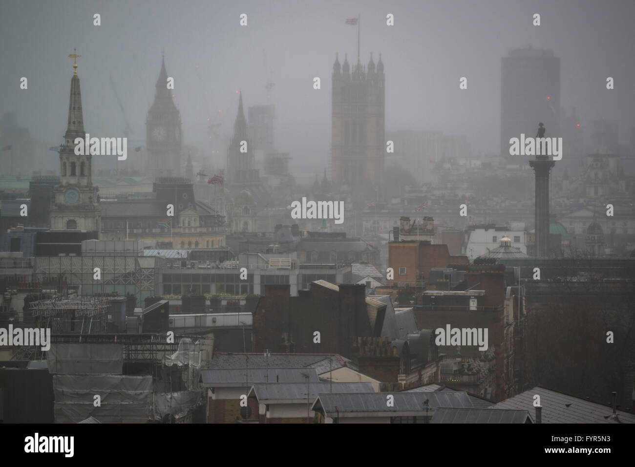 Air pollution in london hi-res stock photography and images - Alamy