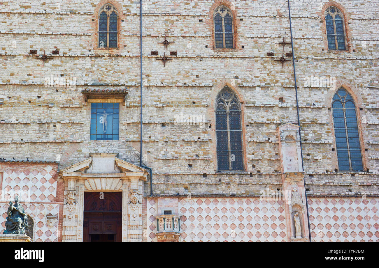 South wall of the 15th century Gothic Cattedrale Di San Lorenzo and St ...