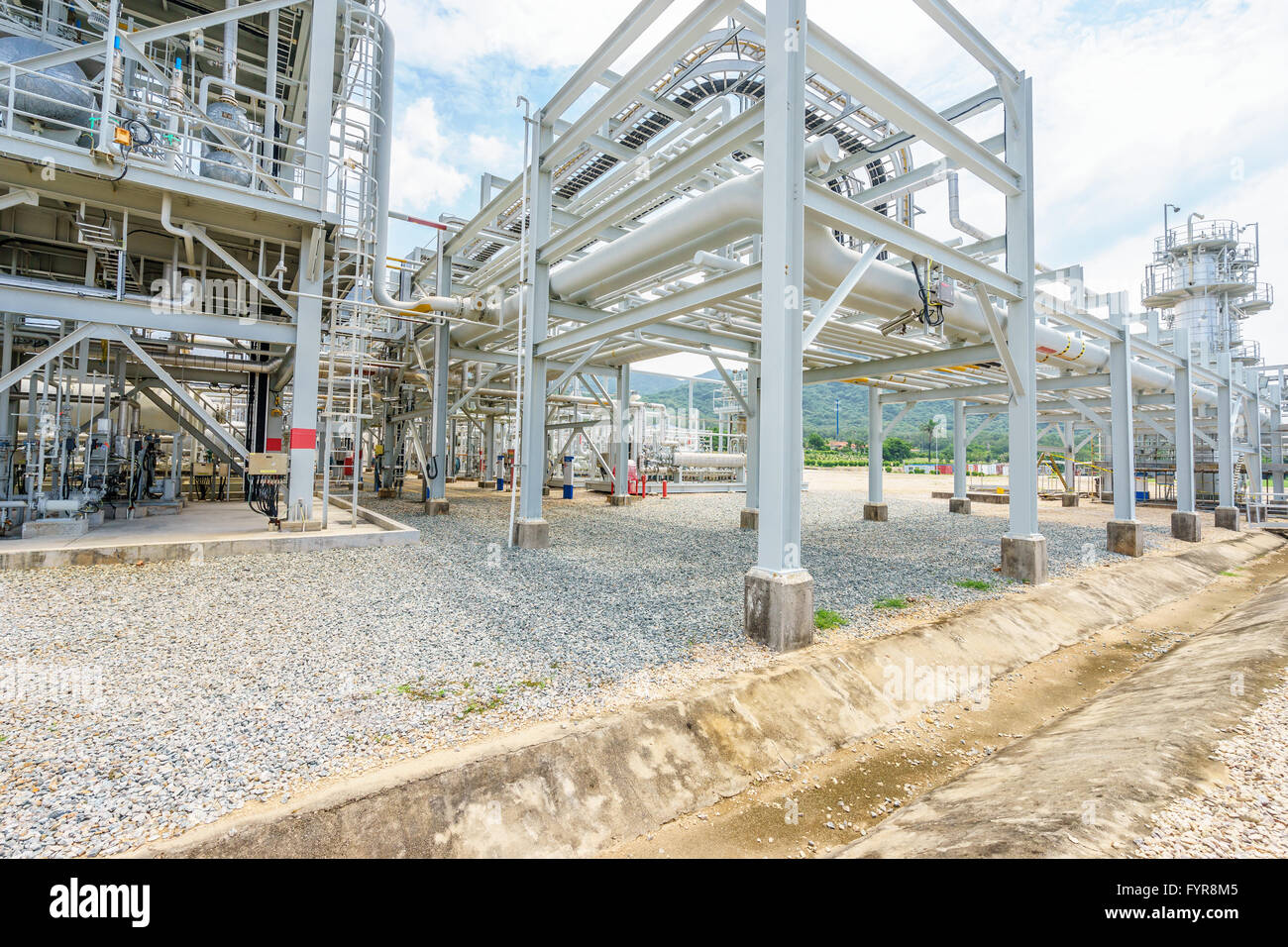 equipment,pipeline and tank of oil refinery plant Stock Photo - Alamy