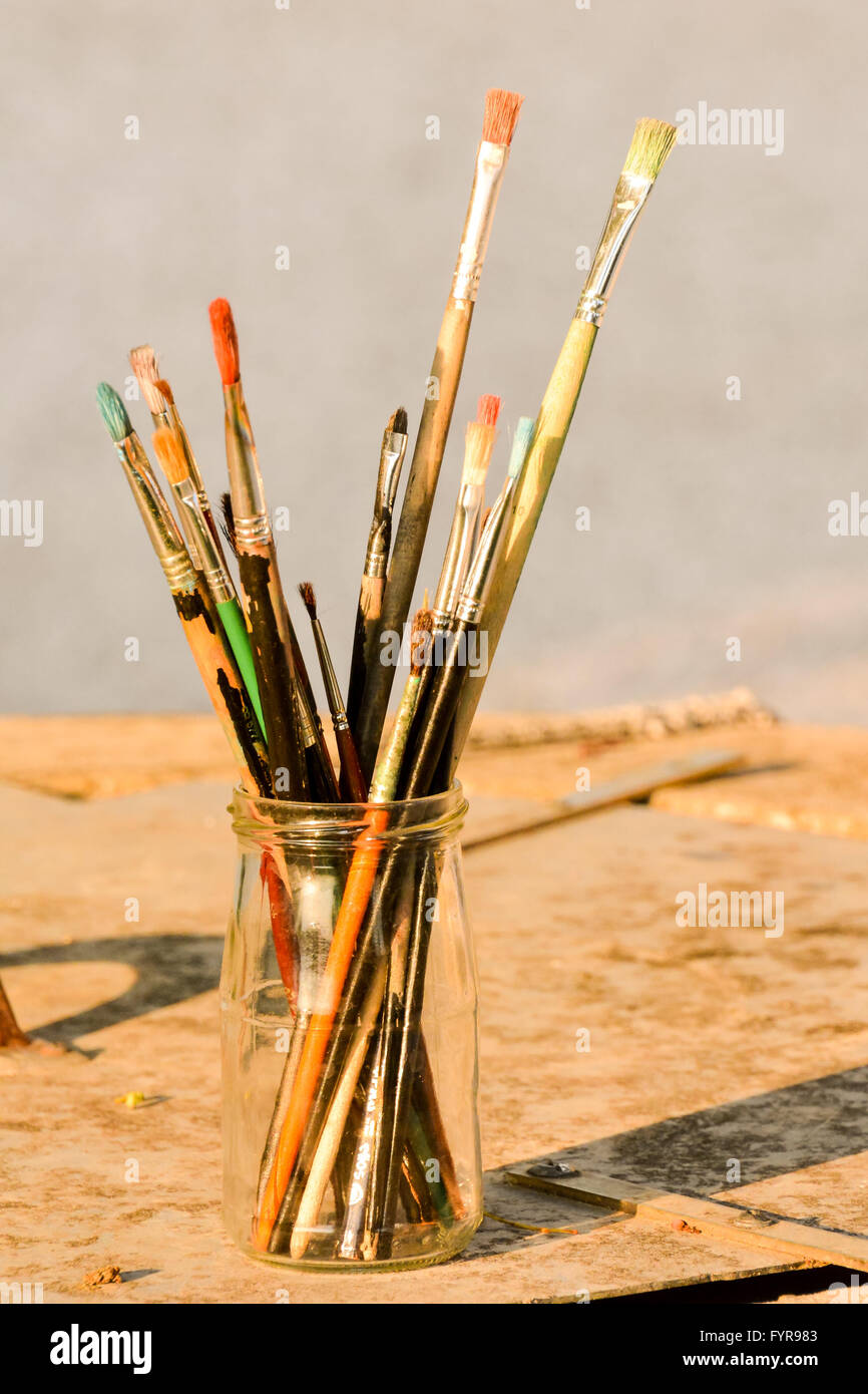 Dirty paintbrushes hi-res stock photography and images - Alamy