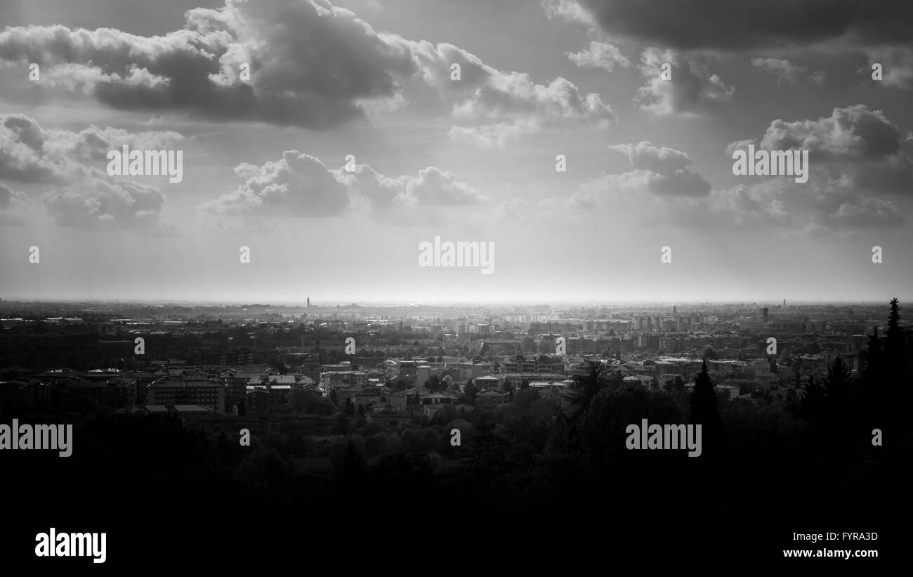 Fog over city dawn Black and White Stock Photos & Images - Alamy