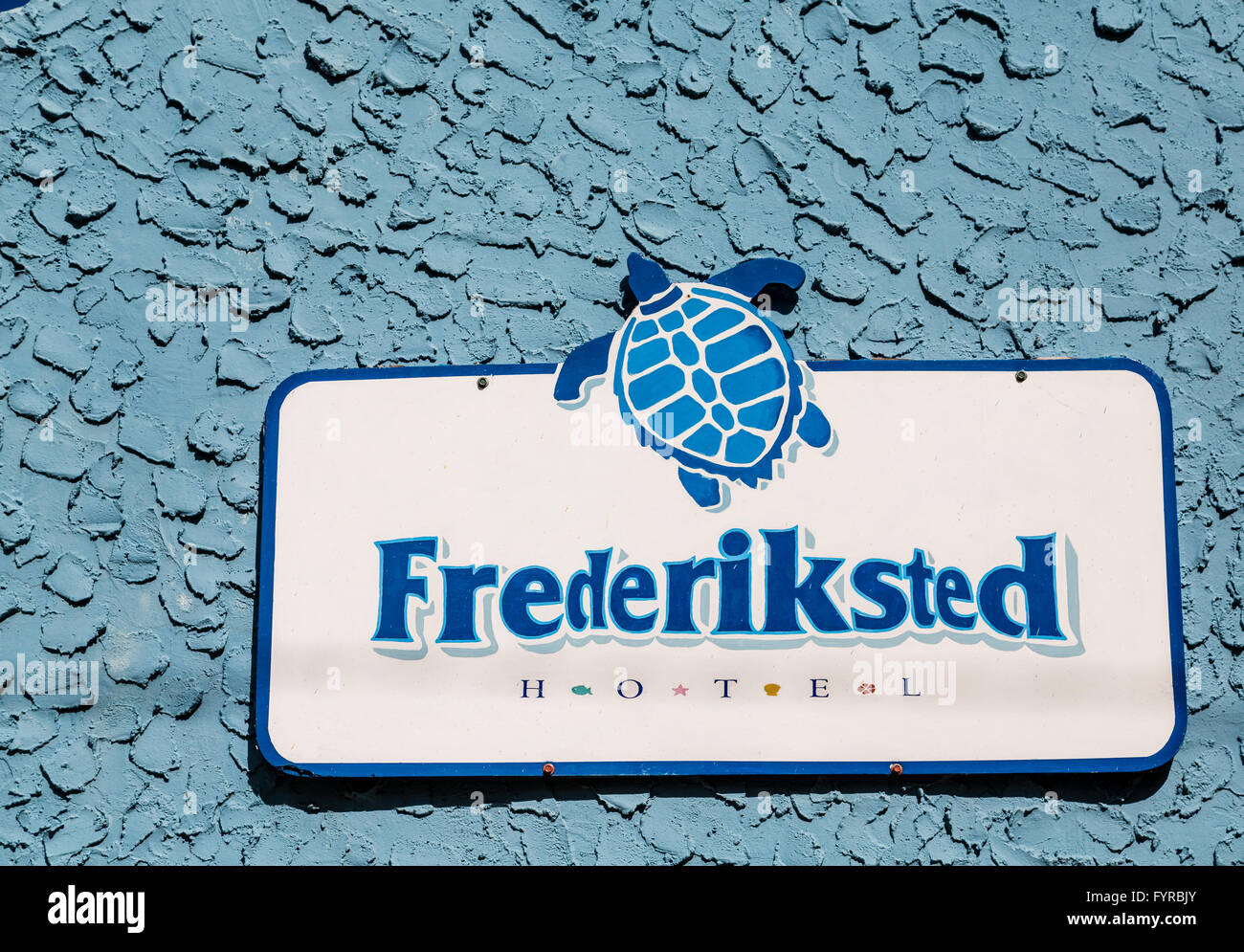 Blue st sign hi-res stock photography and images - Alamy
