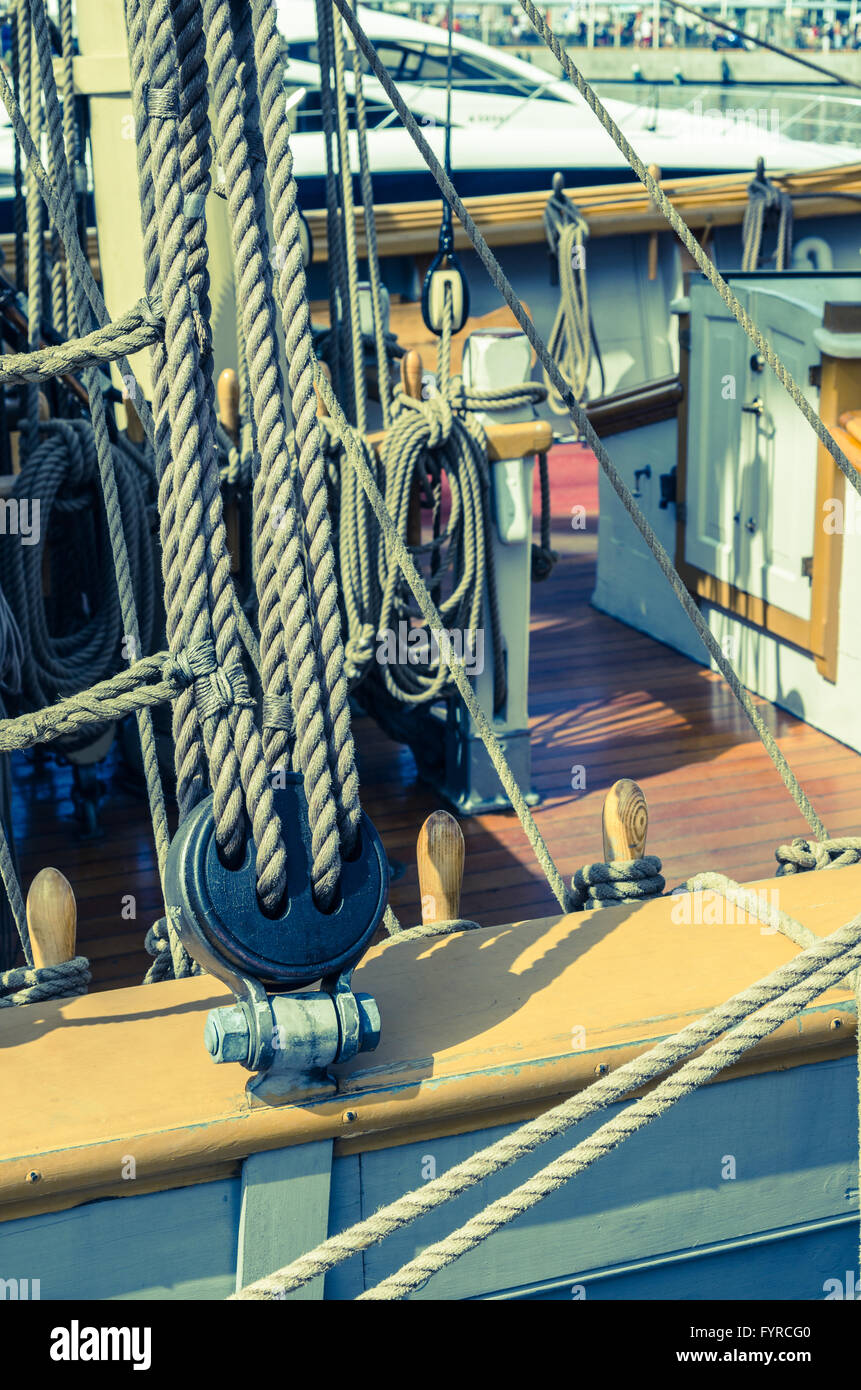 Old sailing wooden blocks rigging hi-res stock photography and images ...