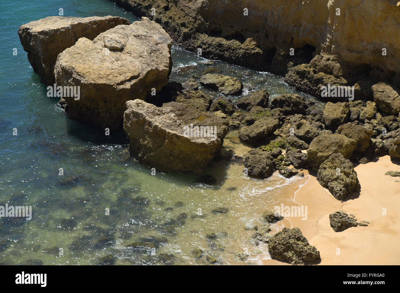 Rock broken hi-res stock photography and images - Alamy