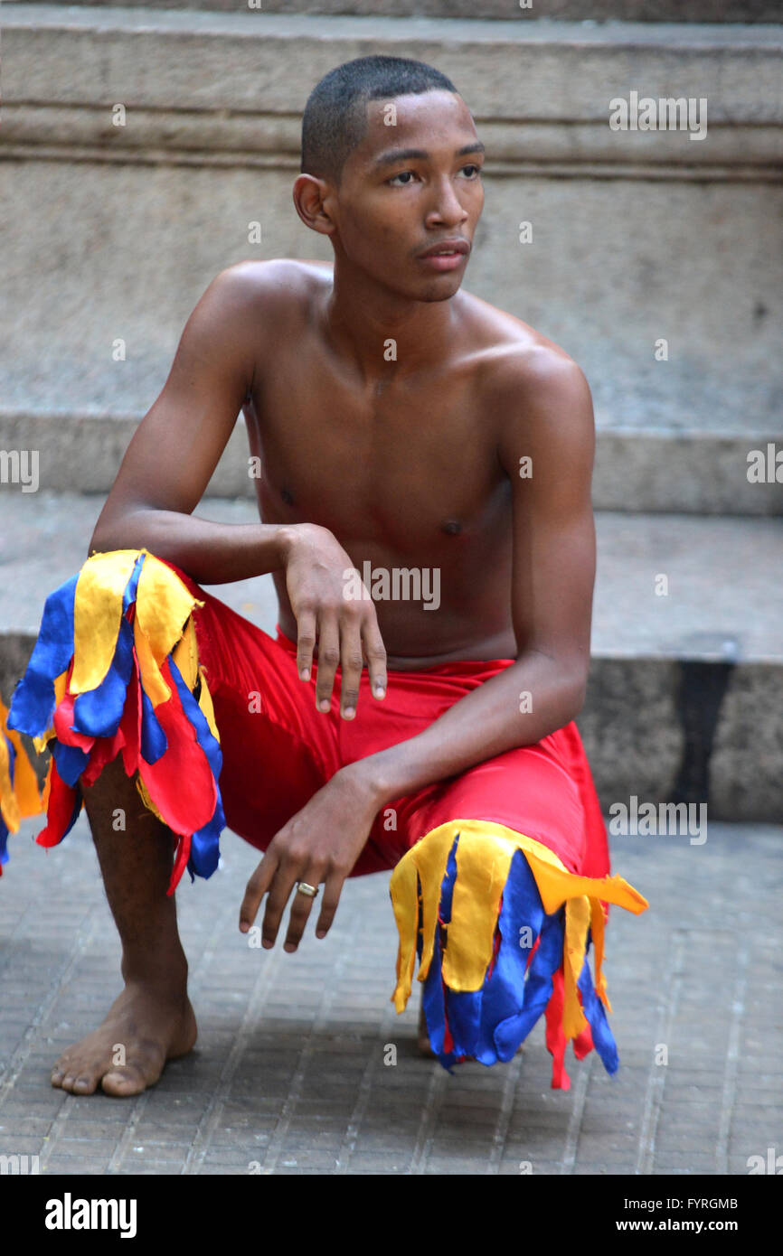 Colombian dance costume hi-res stock photography and images - Alamy