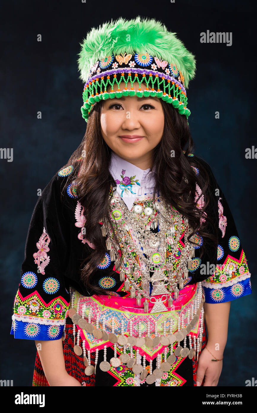 Portrait of Hmong Woman In Traditional Outfit Stock Photo - Alamy