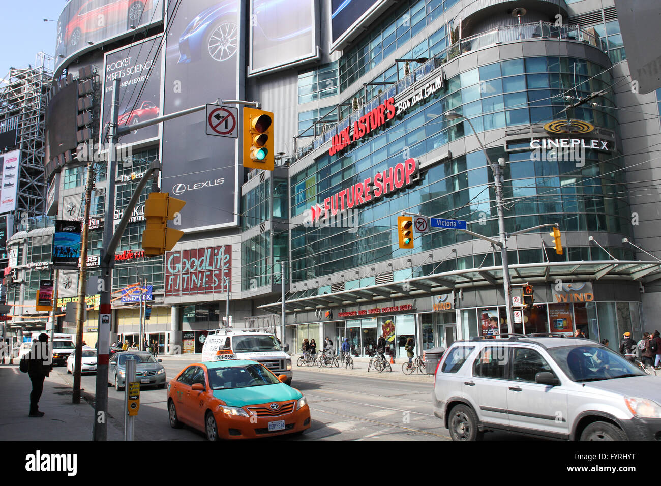 Torontos times square hi-res stock photography and images - Alamy