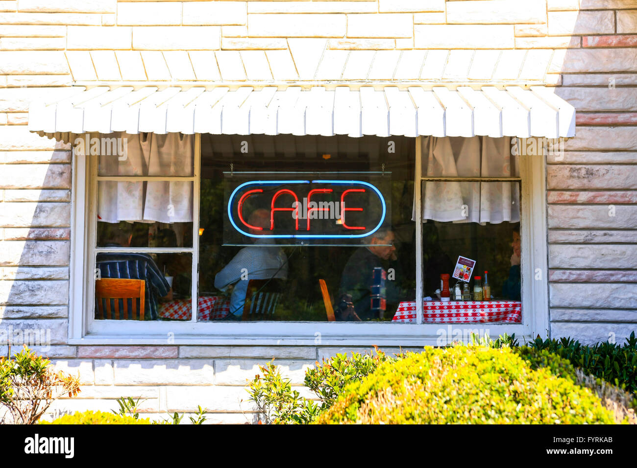 Hwy 100 hi-res stock photography and images - Alamy