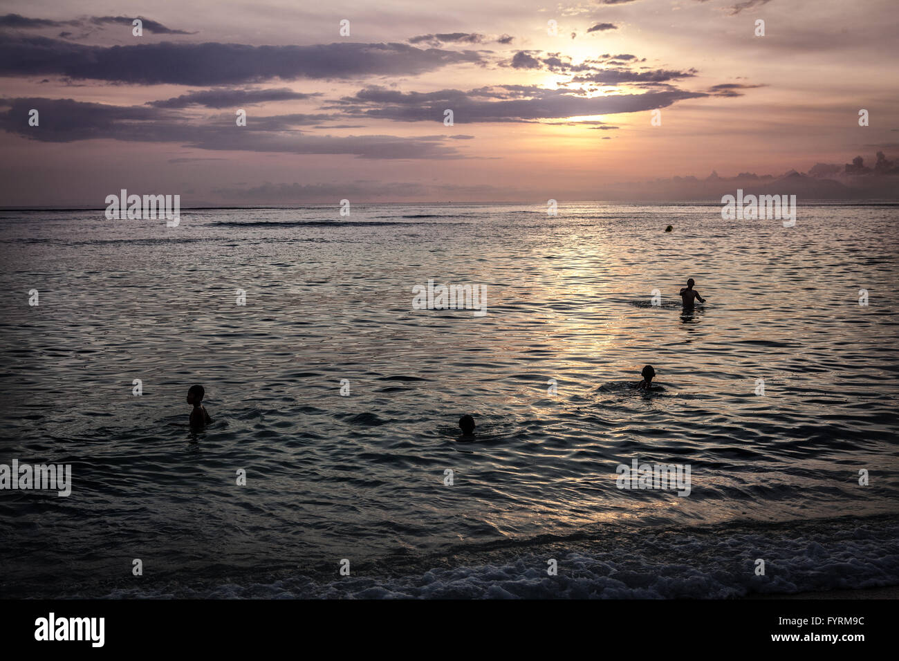 Playing children in backlight hi-res stock photography and images - Alamy