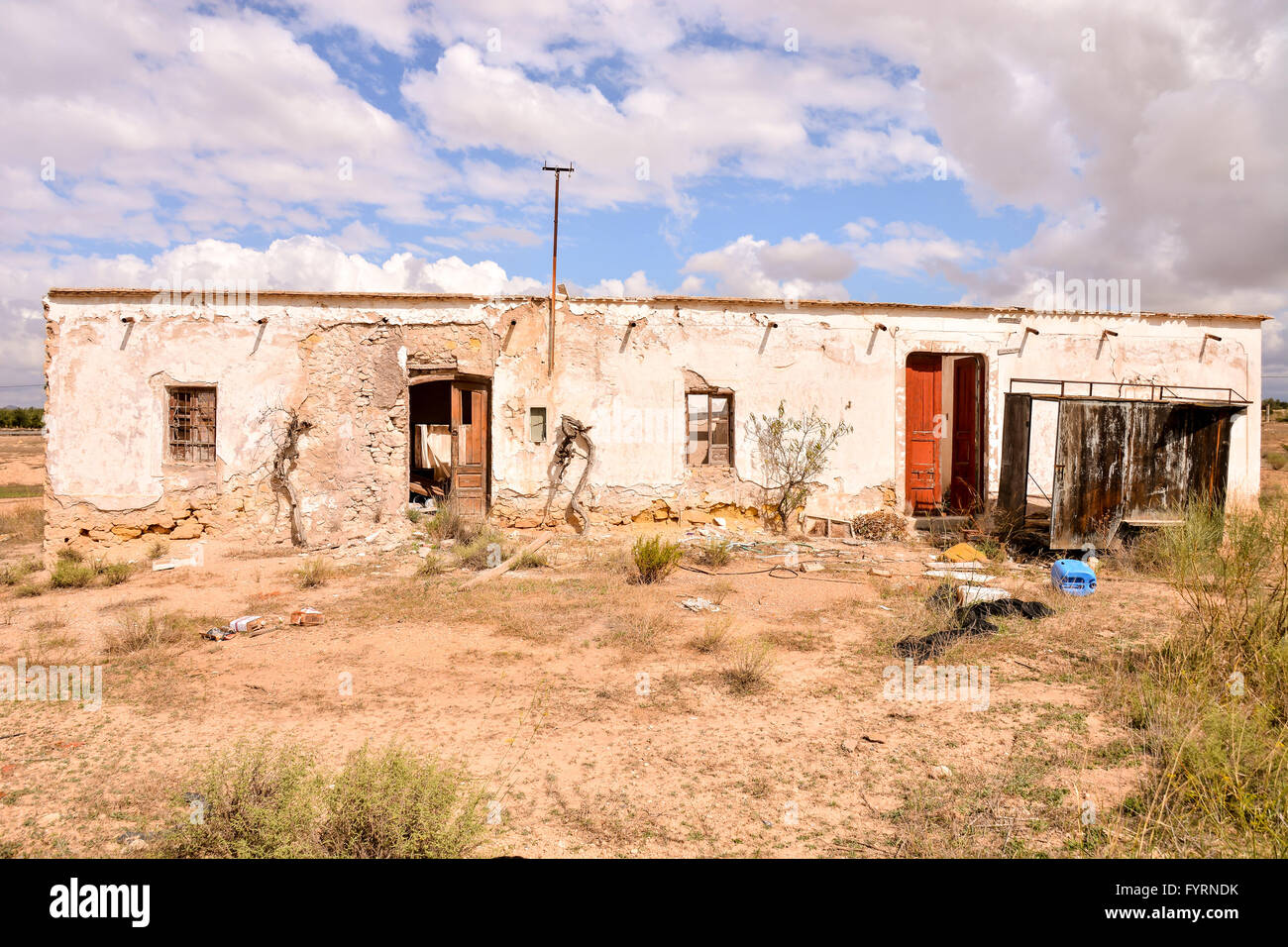 Abandoned Desert House Exterior Stock Photo - Alamy