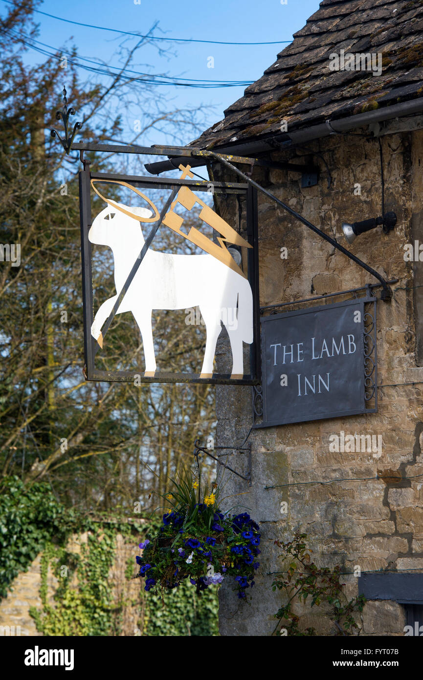 Lamb inn hi-res stock photography and images - Alamy
