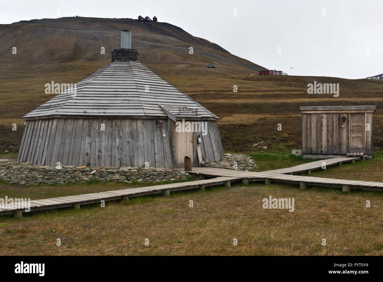 Wooden buildings at Camp Barentz just outside Longyearbyen in Svalbard ...