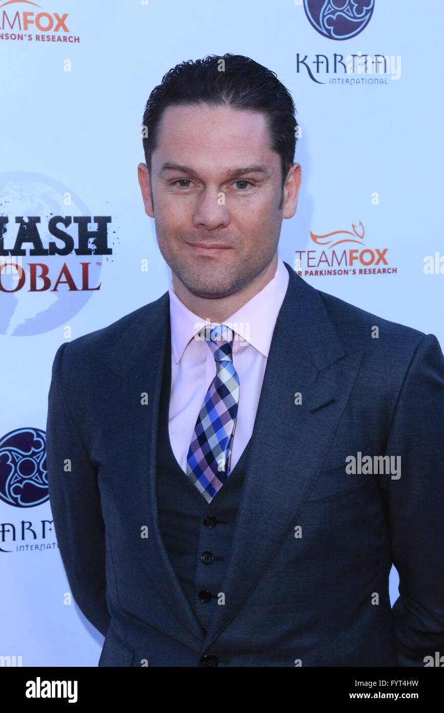 Smash Global III black tie gala honoring boxing legend Freddie Roach ...