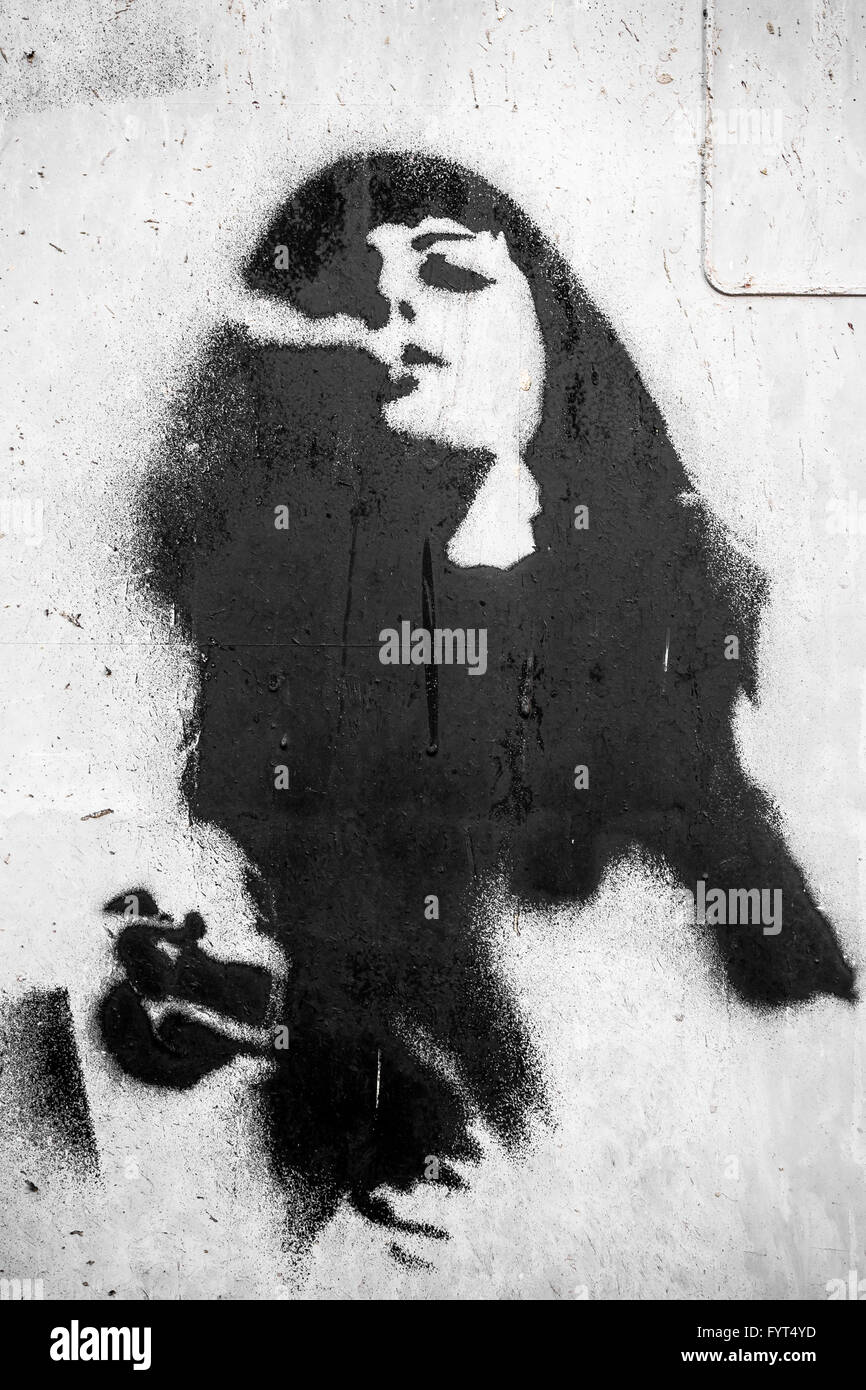 Woman smoke smoking graffiti hi-res stock photography and images - Alamy