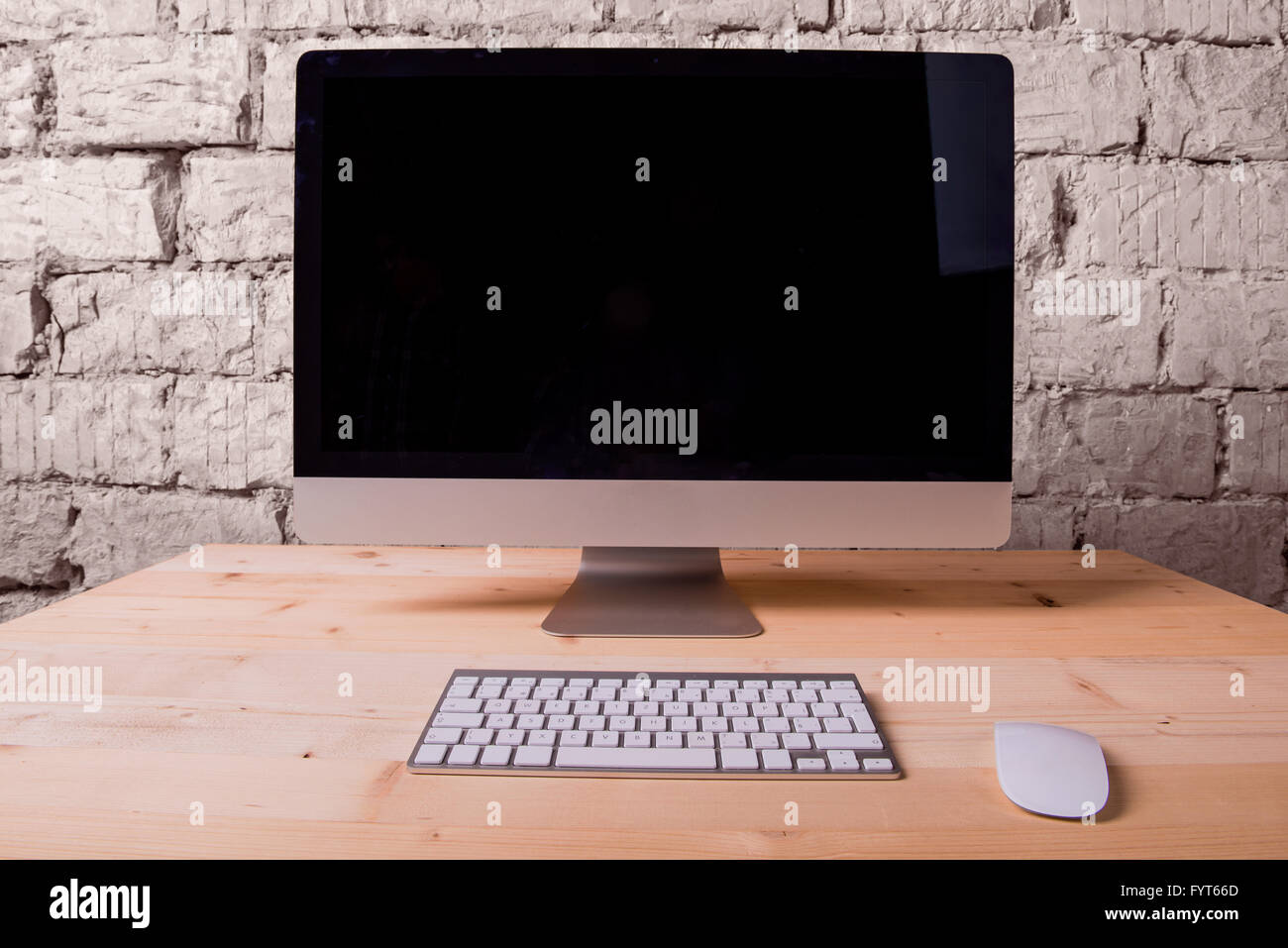 Monitor mouse keyboard home hi-res stock photography and images - Alamy