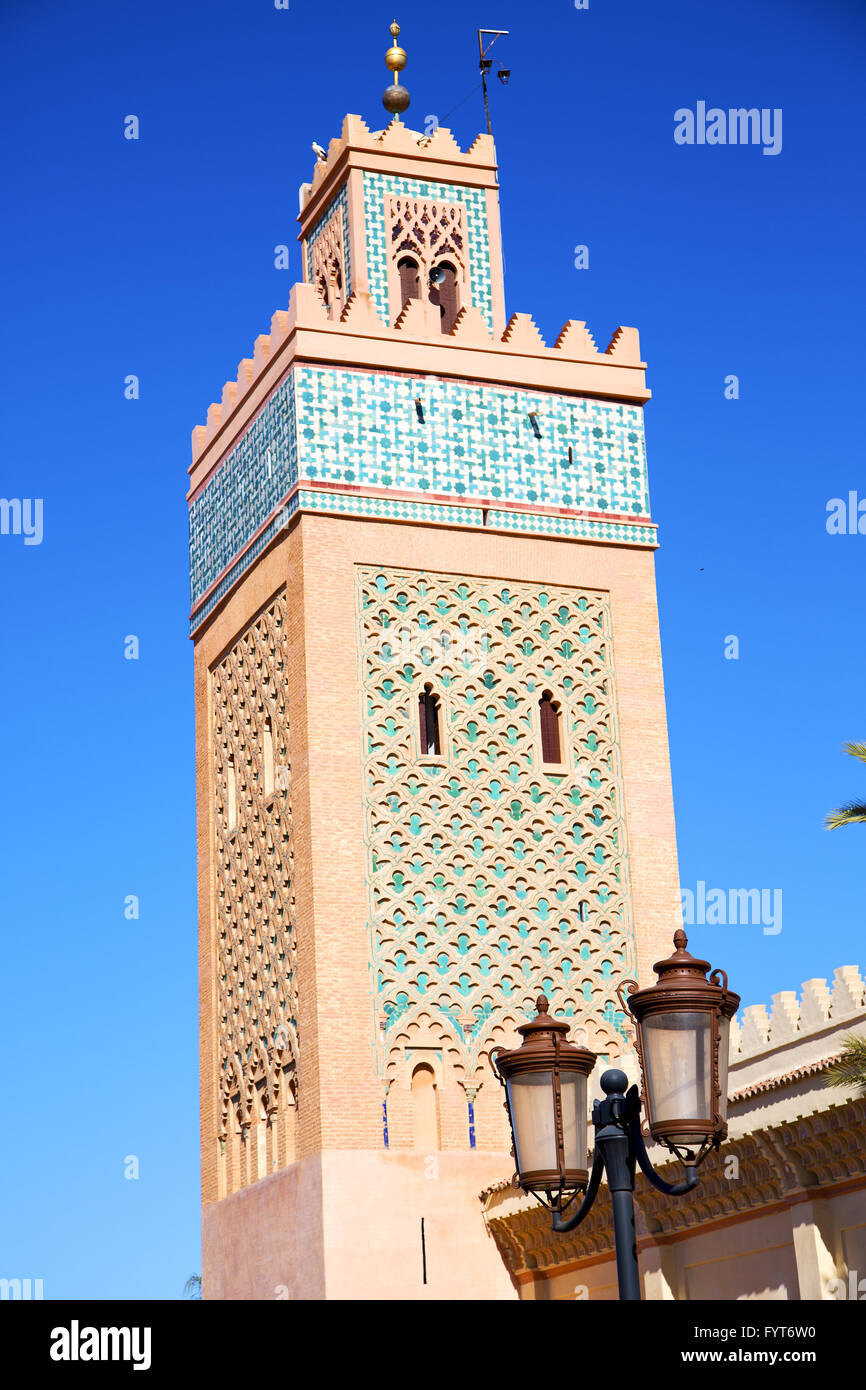 Mosque gate lamp hi-res stock photography and images - Alamy