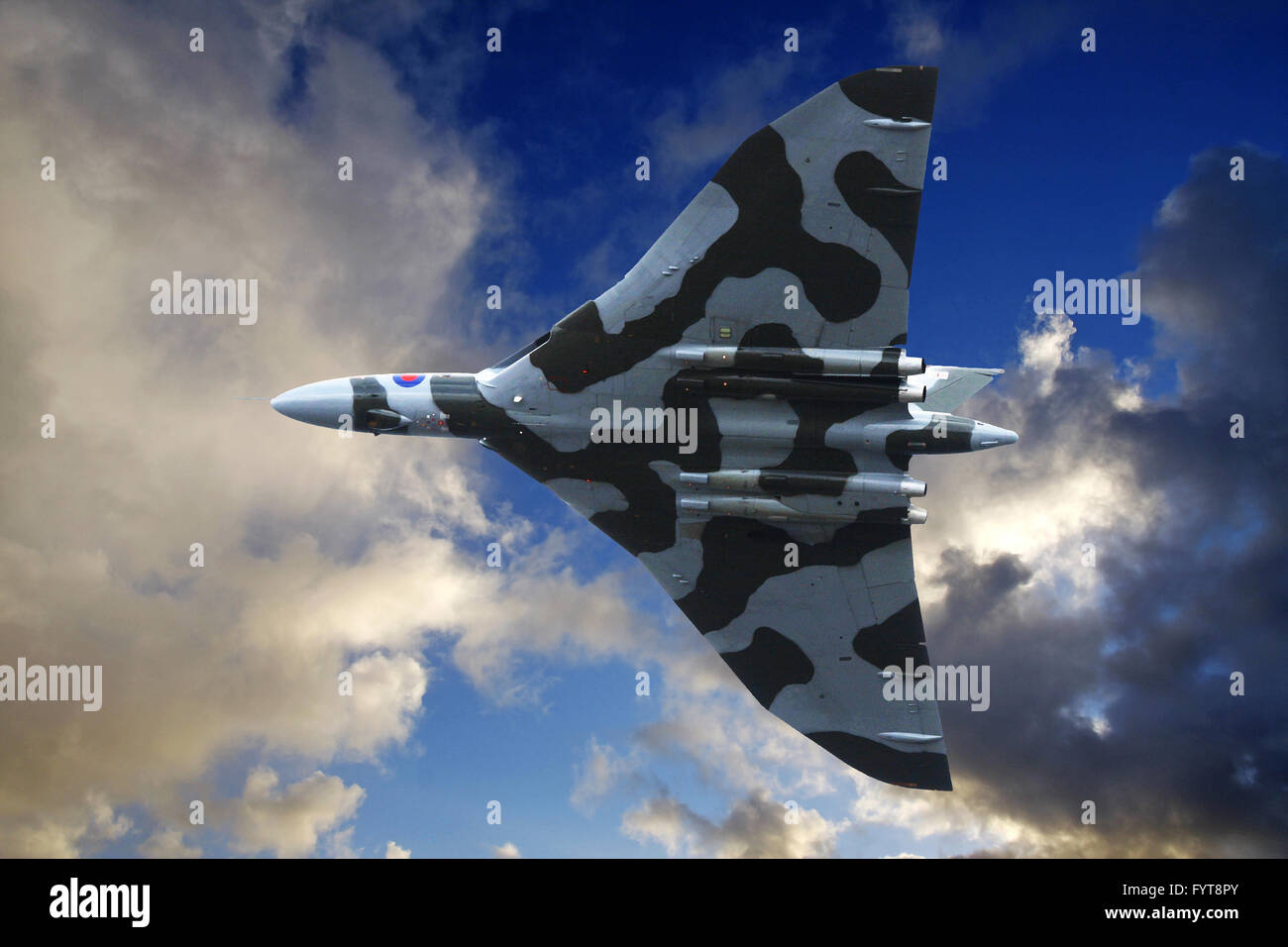Avro Vulcan bomber in flight Stock Photo - Alamy