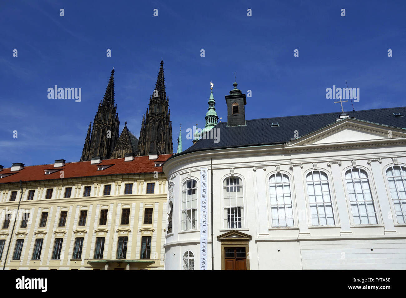 St.-Veits-Dom in Prag Stock Photo - Alamy