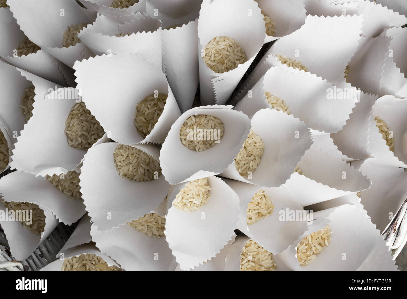Couple rice rose petals ceremony hi-res stock photography and images ...