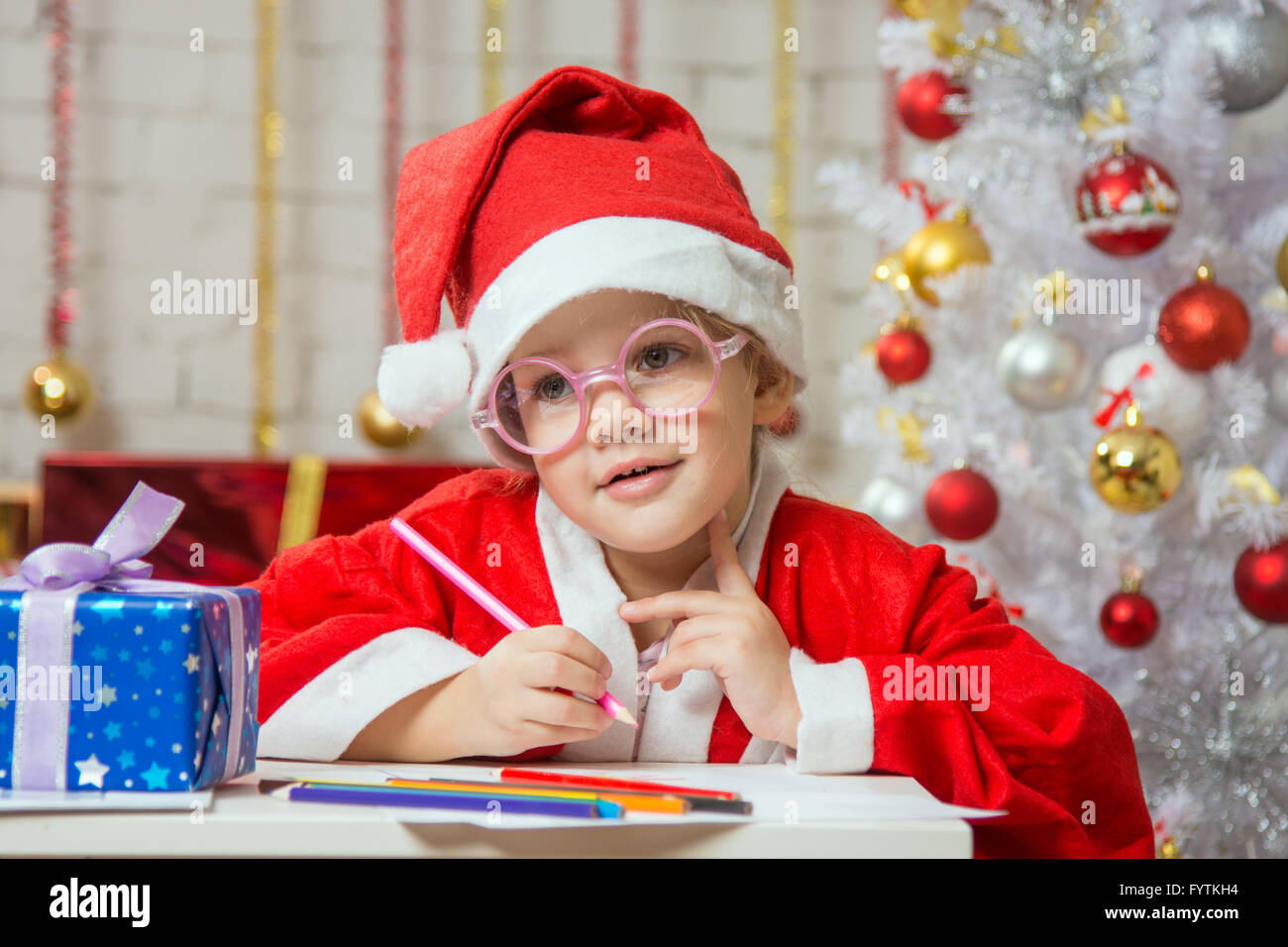 Drawing card hi-res stock photography and images - Alamy