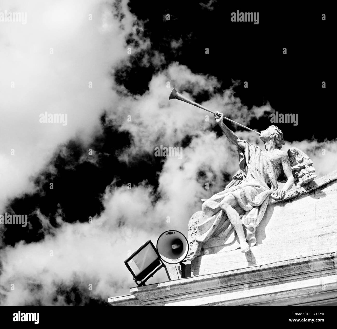 monument statue in old historical cloud Stock Photo - Alamy