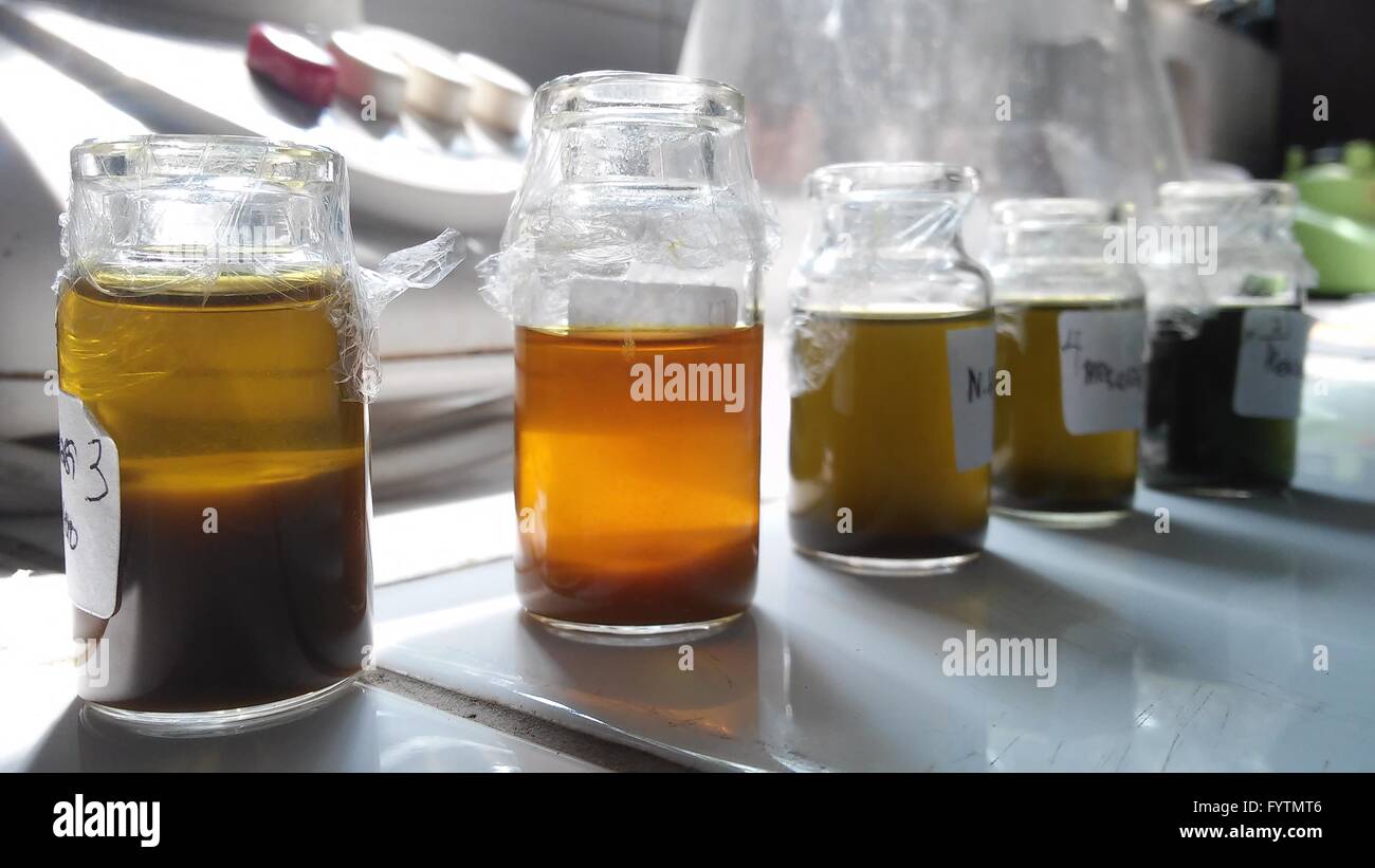 Liquid extract hi-res stock photography and images - Alamy