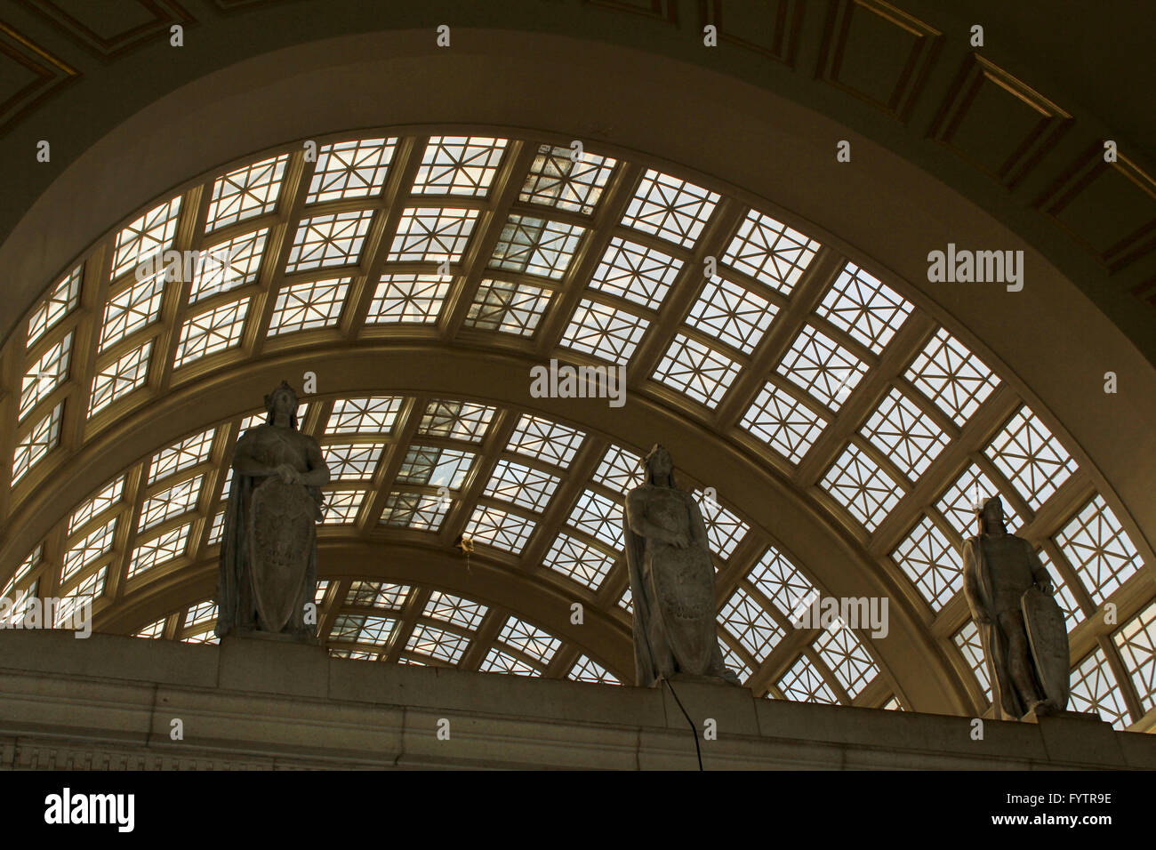 ceiling of union station brian mcguire Stock Photo - Alamy
