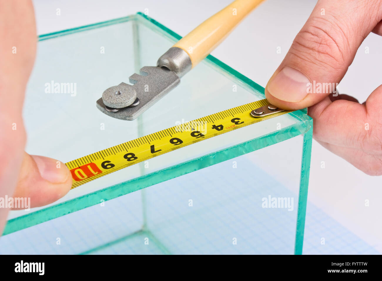 Glazier construction hi-res stock photography and images - Alamy