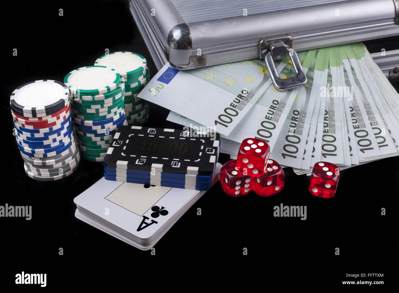 Briefcase Cash Stock Photos & Briefcase Cash Stock Images - Alamy