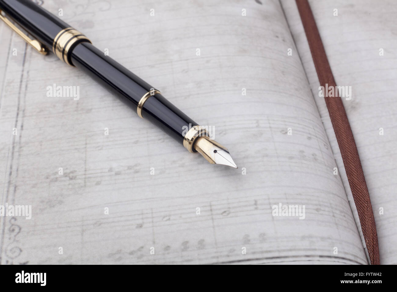 Old Fashioned Letter Pen High Resolution Stock Photography and Images ...