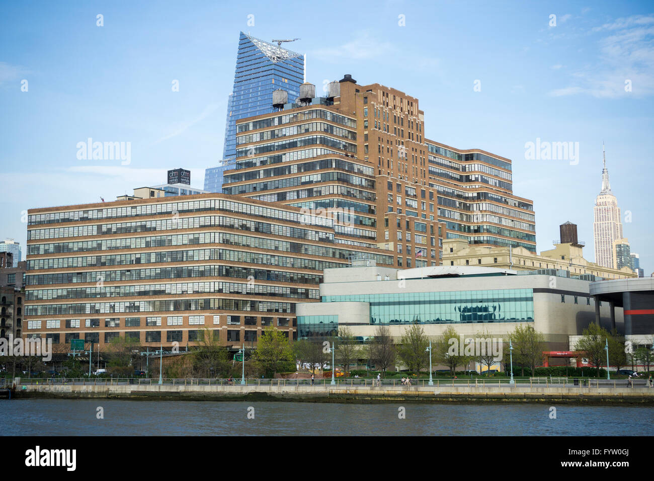 The massive Starrett-Lehigh Building in the trendy West Chelsea Gallery ...