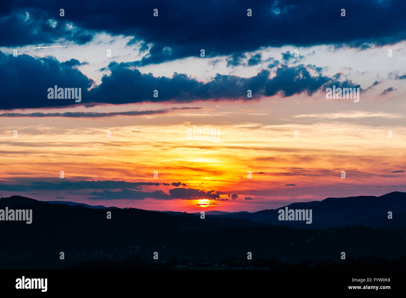 Black hills and sunset hi-res stock photography and images - Alamy