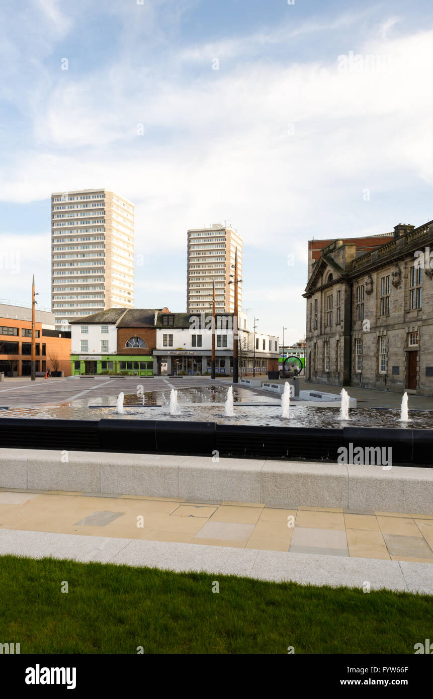 Fountains at Keel Square, Sunderland, Tyne & Wear Stock Photo - Alamy