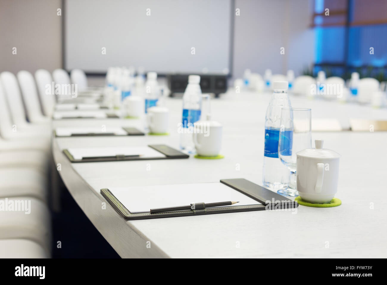 Boardroom hi-res stock photography and images - Alamy
