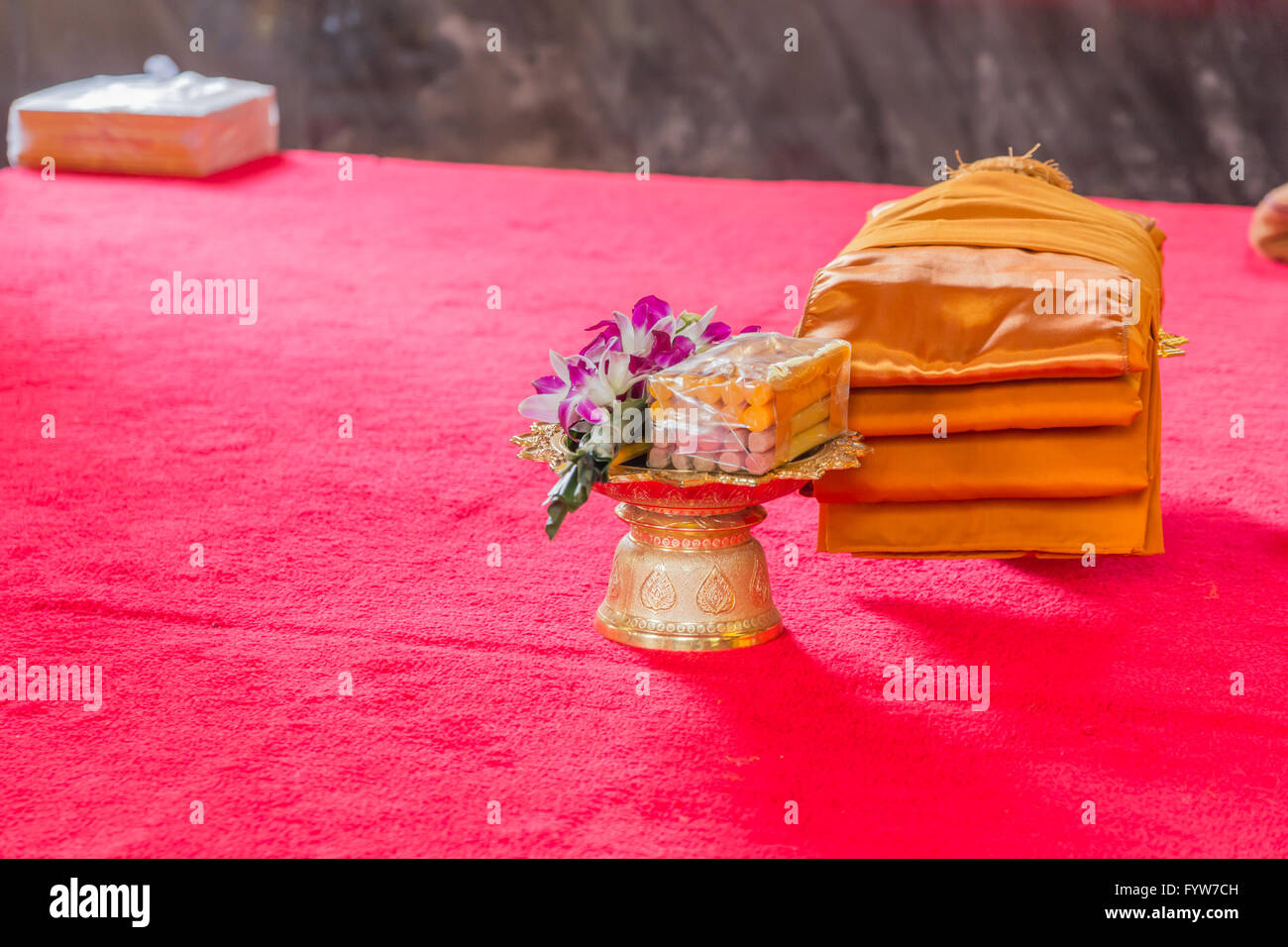 Giving alms hi-res stock photography and images - Alamy