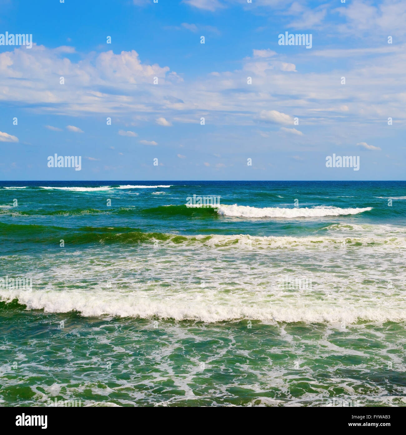 Sky and waves hi-res stock photography and images - Alamy