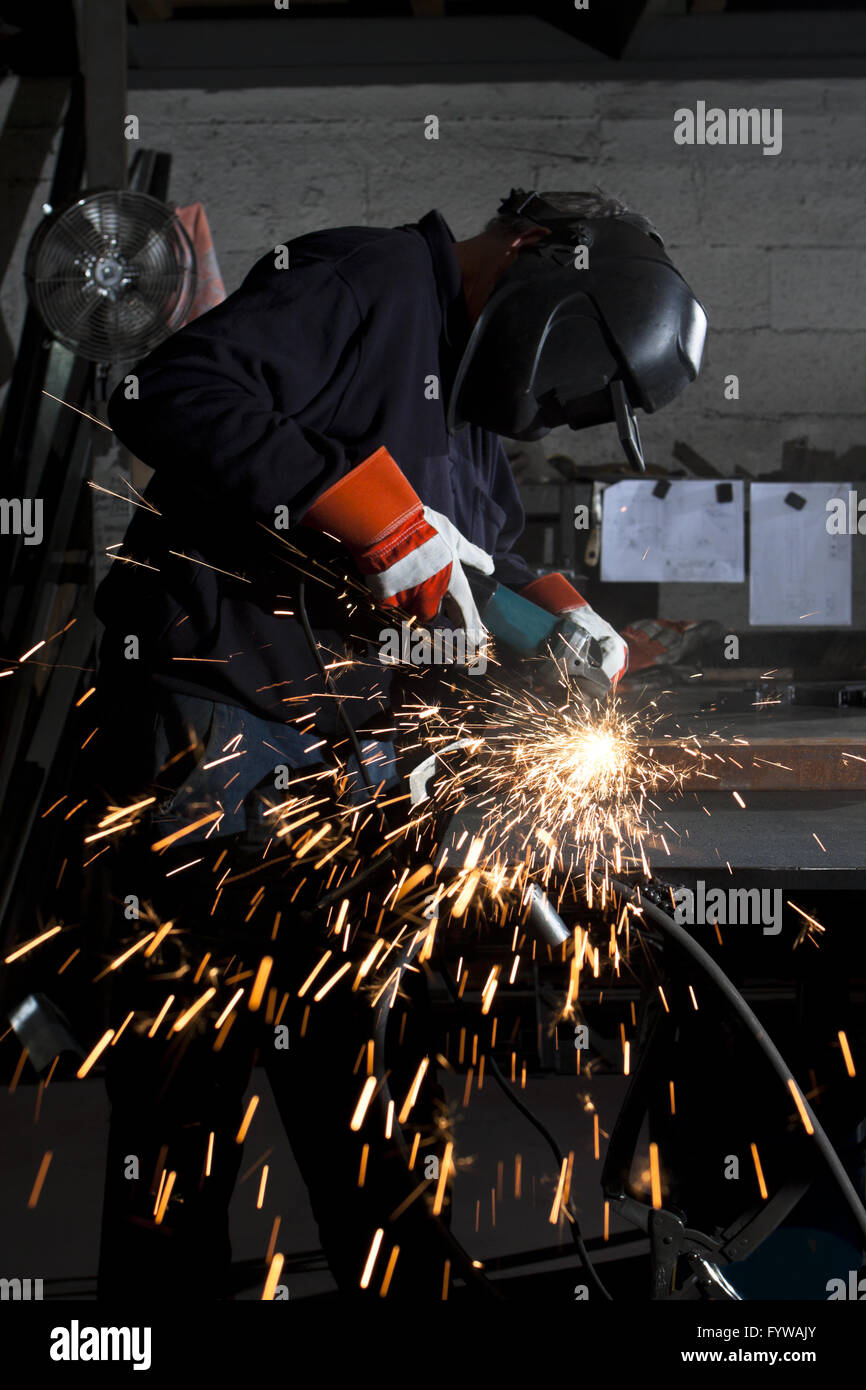 Wheel engine welding hi-res stock photography and images - Alamy