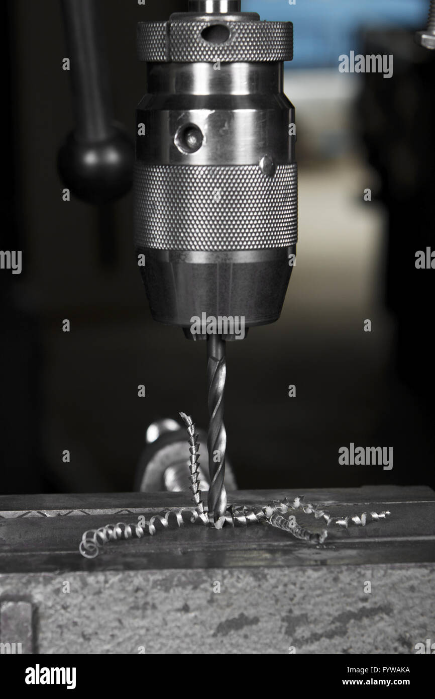 Drilling with cooling hi-res stock photography and images - Alamy
