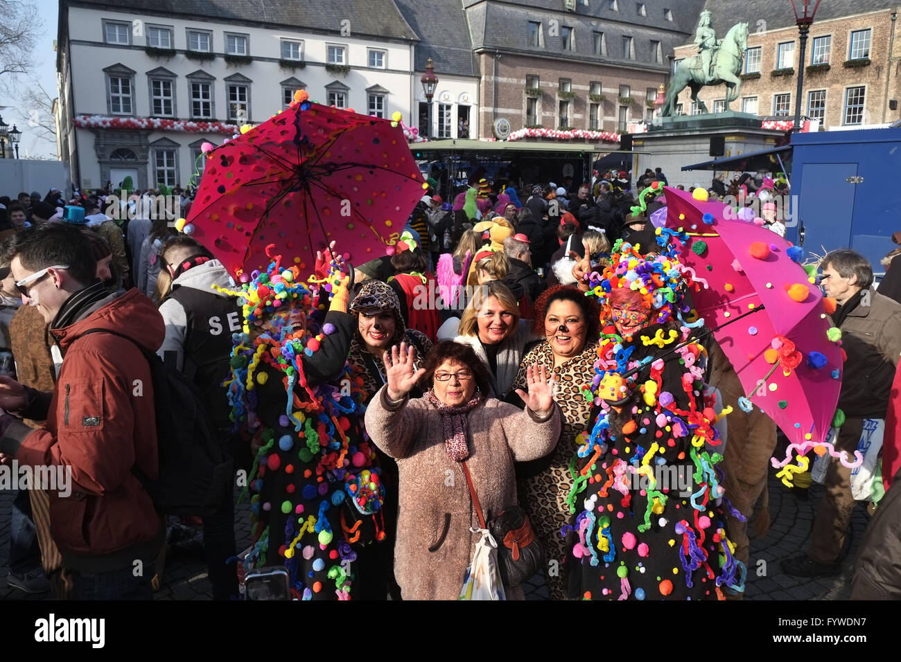 Old womens carnival hi-res stock photography and images - Alamy