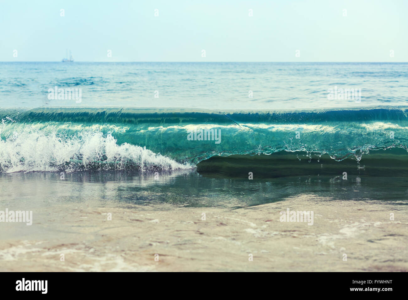 Wave energy sea hi-res stock photography and images - Alamy