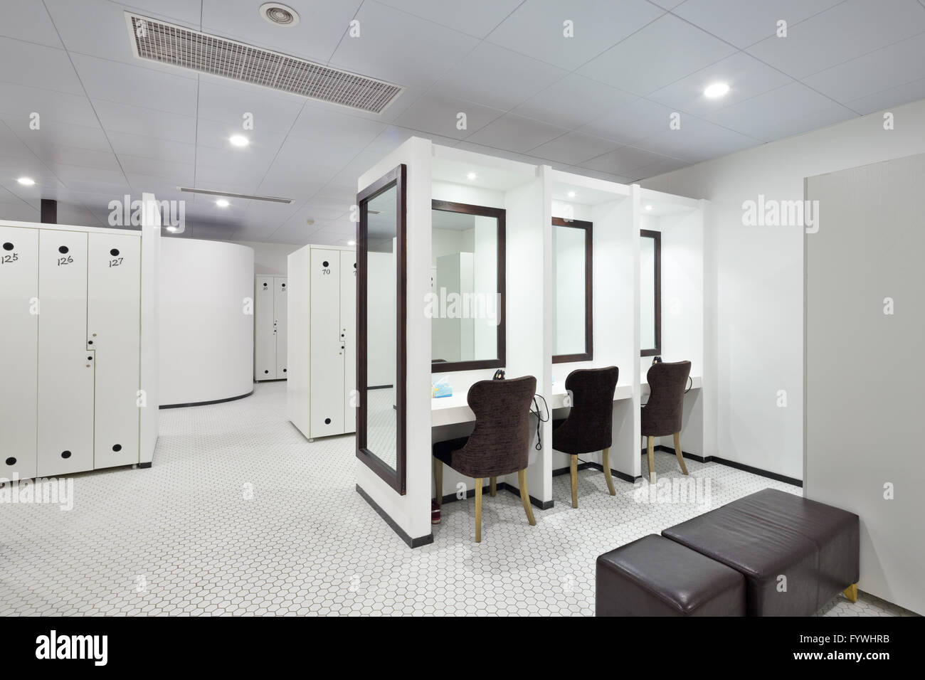 Modern dressing room hi-res stock photography and images - Alamy