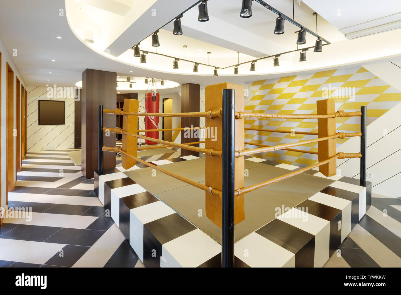 Modern gym wall hi-res stock photography and images - Alamy