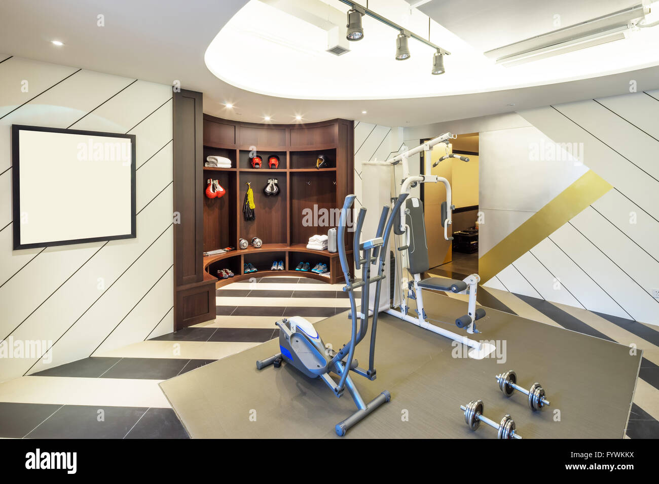 Modern gym wall hi-res stock photography and images - Alamy